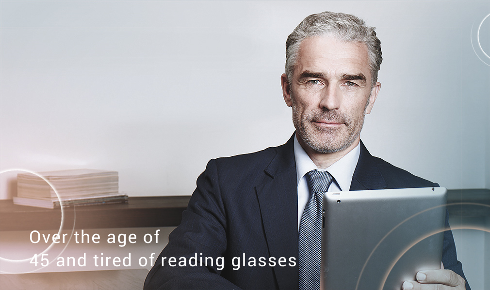 Presbyopia - Correction & Treatment at Test Winner EuroEyes